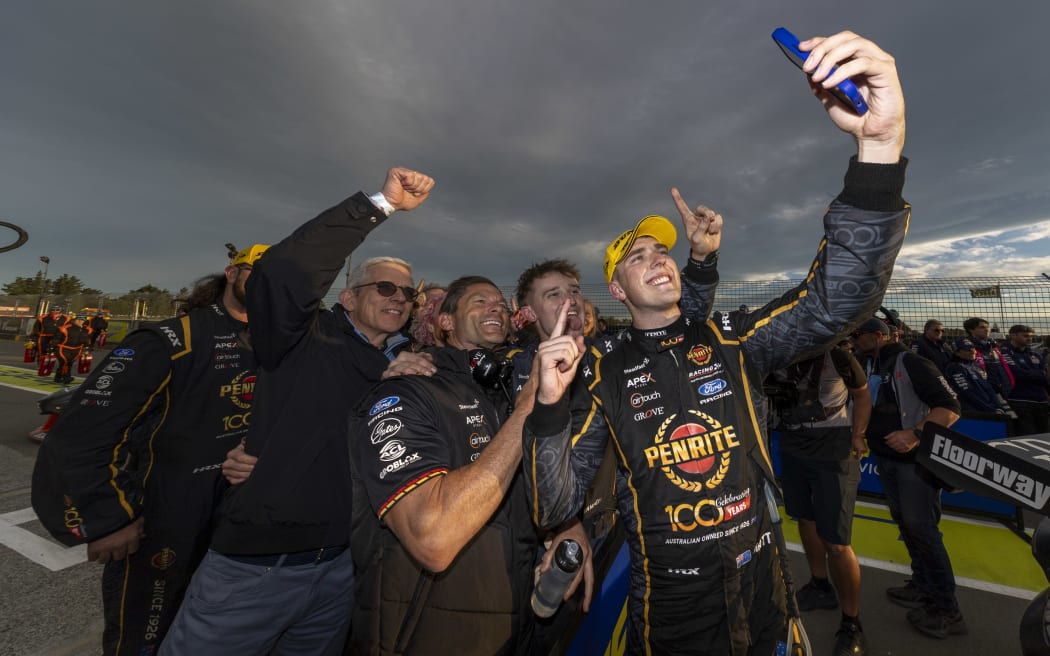 Matt Payne cruises in for Supercars victory in Christchurch | RNZ News