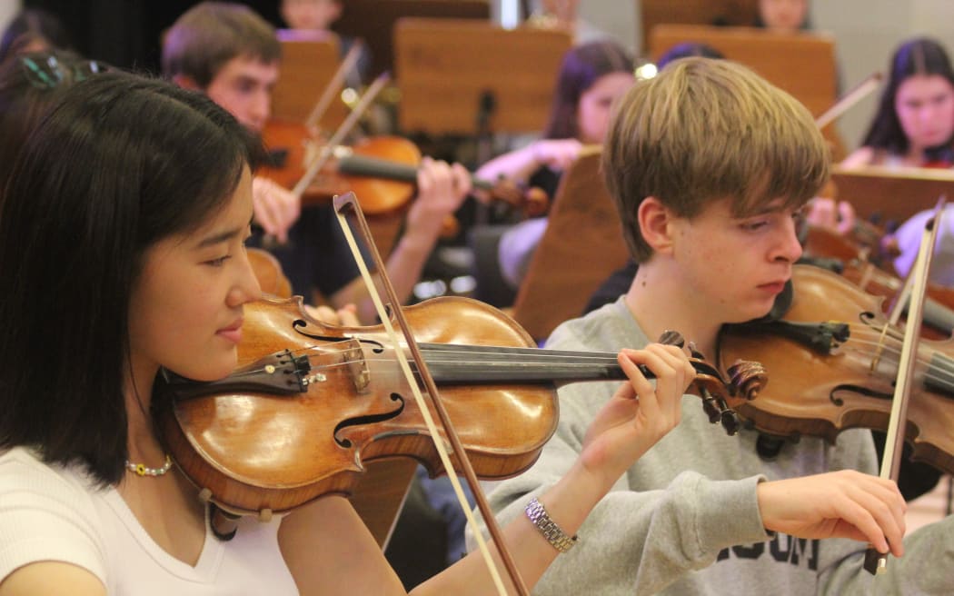 Orchestra students back in school for the holidays | RNZ