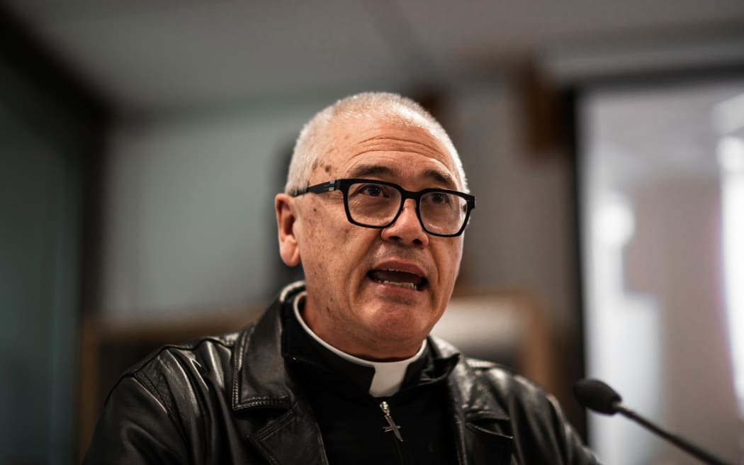 RNZ becomes first Living Wage accredited media organisation | RNZ News