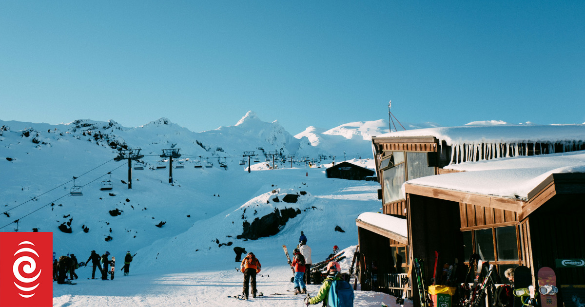 Private bid to run Whakapapa skifield being finalised | RNZ News