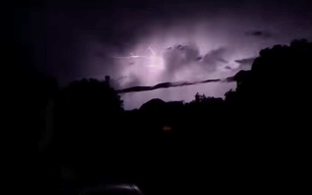 Weather: Lightning strikes around Taranaki Maunga | RNZ News