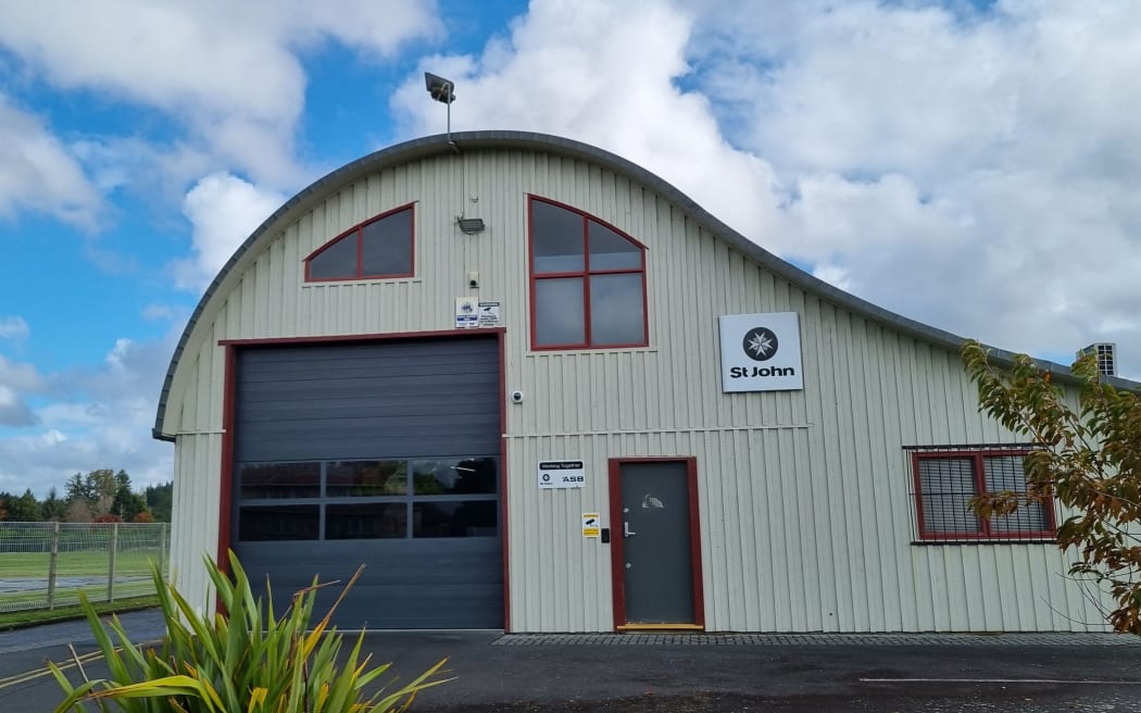 Murupara so short of GPs, unvaccinated doctors are being flown in | RNZ