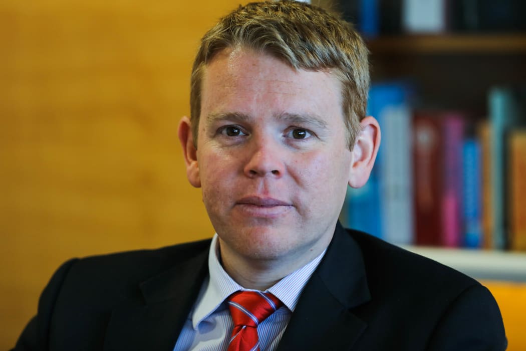 Chris Hipkins slams Ministerial Services for overpayments | RNZ News