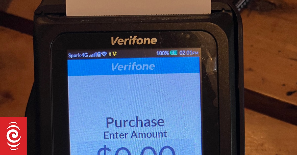 Should Eftpos and cash-users get a discount? | RNZ News