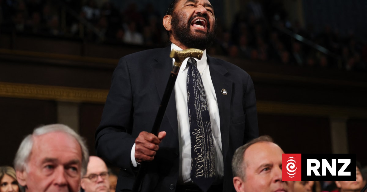 Watch: Rep. Al Green removed from House chamber as some Democrats ...