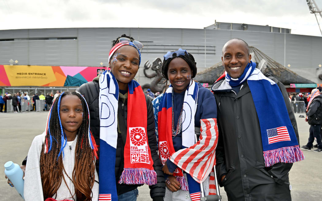 Football World Cup: Fans show true colours as USA and the Dutch produce ...