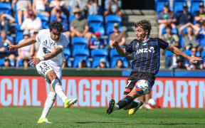 Auckland FC fight back to draw in fiery encounter | RNZ News