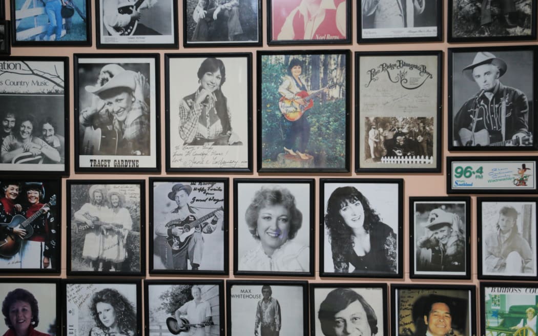 Aladdin's cave of country music memorabilia | RNZ