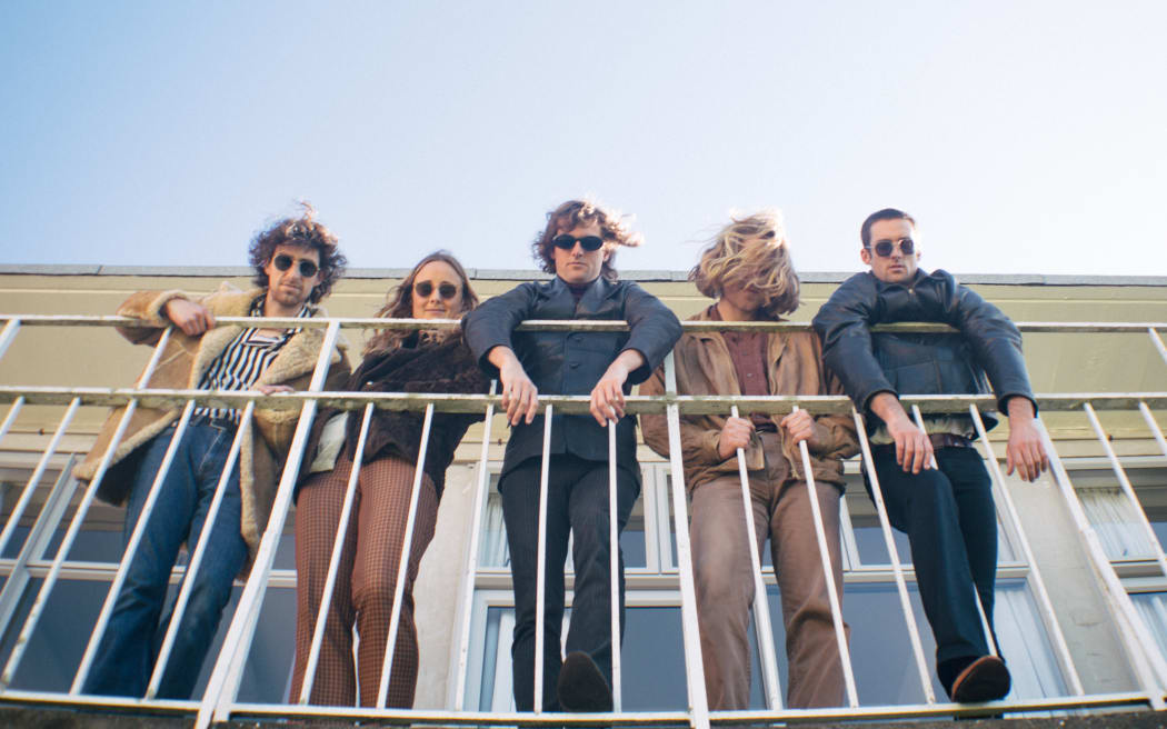 NZ Live: Mini Simmons | RNZ