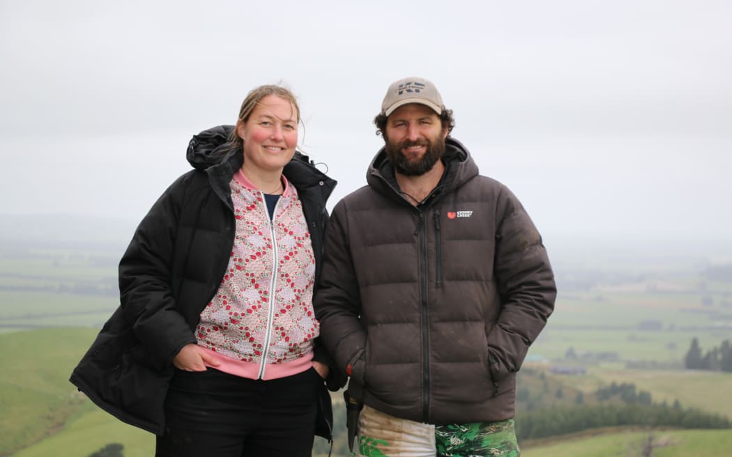 A year on the farm: Lambing is in full swing on the Bird's hill block | RNZ
