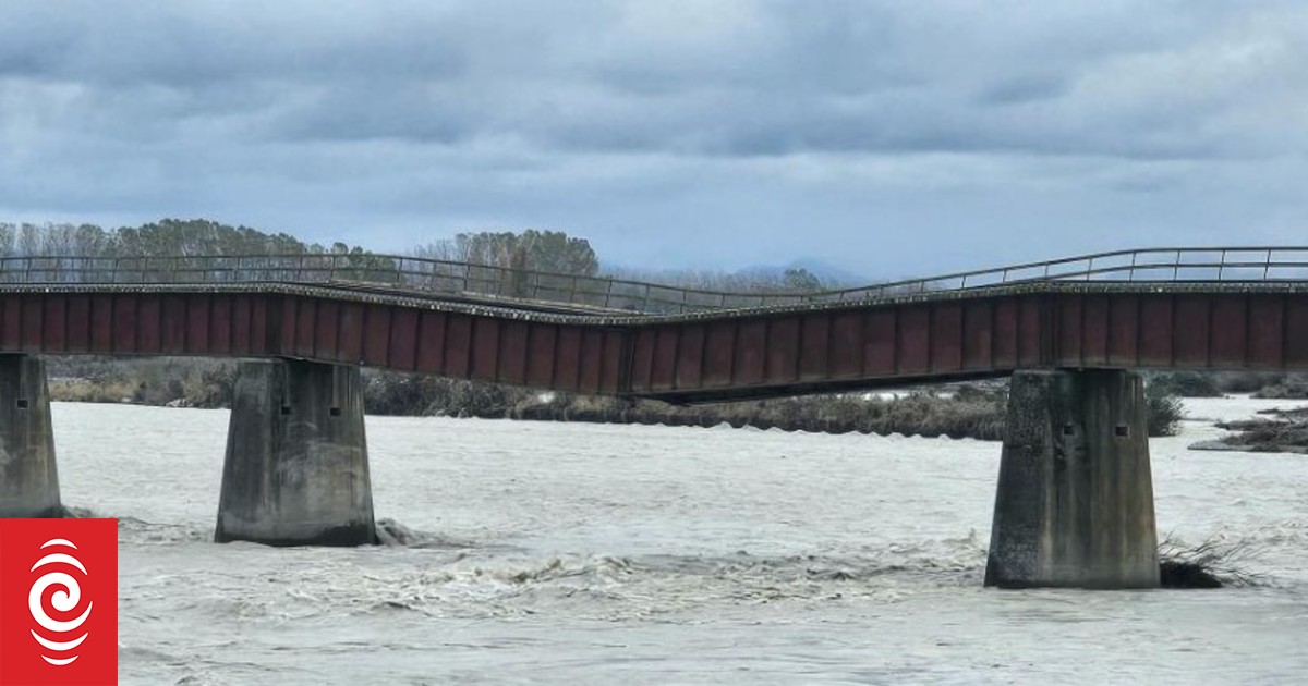Sagging bridge ‘warning shot’ work needed | RNZ News