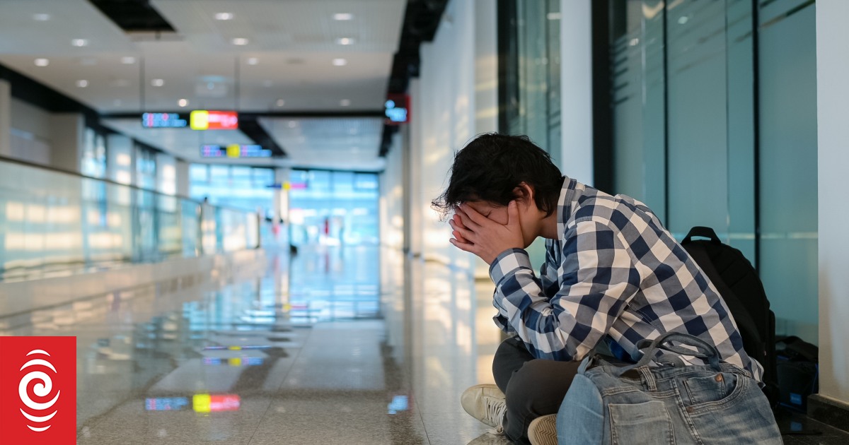 Higher unemployment another sign of economic stress | RNZ News