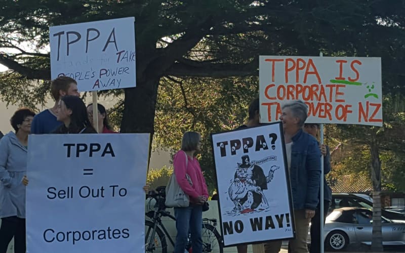 Ardern to push for TPP changes | RNZ