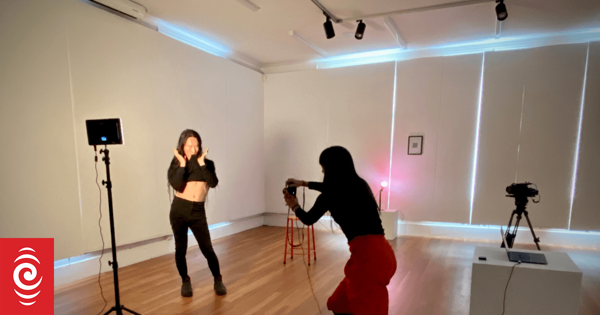 6-hour interactive photoshoot replaces camera shutter with bullet sounds | RNZ