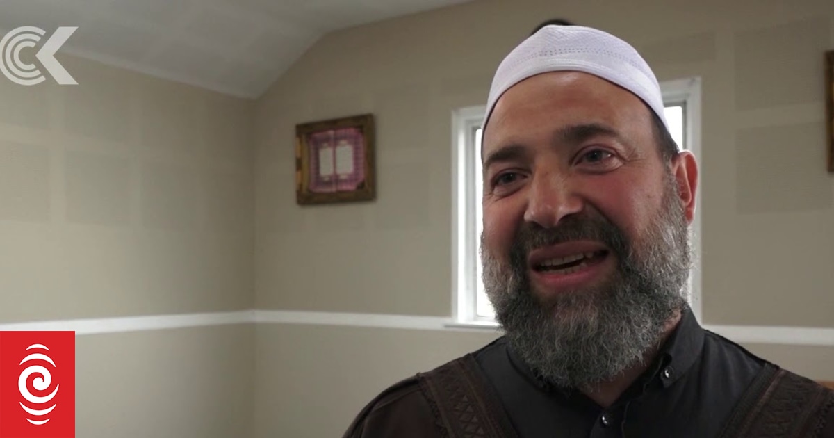 30 pray at Linwood mosque three weeks after shootings | RNZ