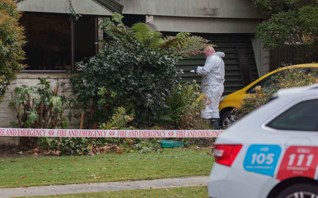 Neighbours describe chaos in fire that killed child, hurt six in ...