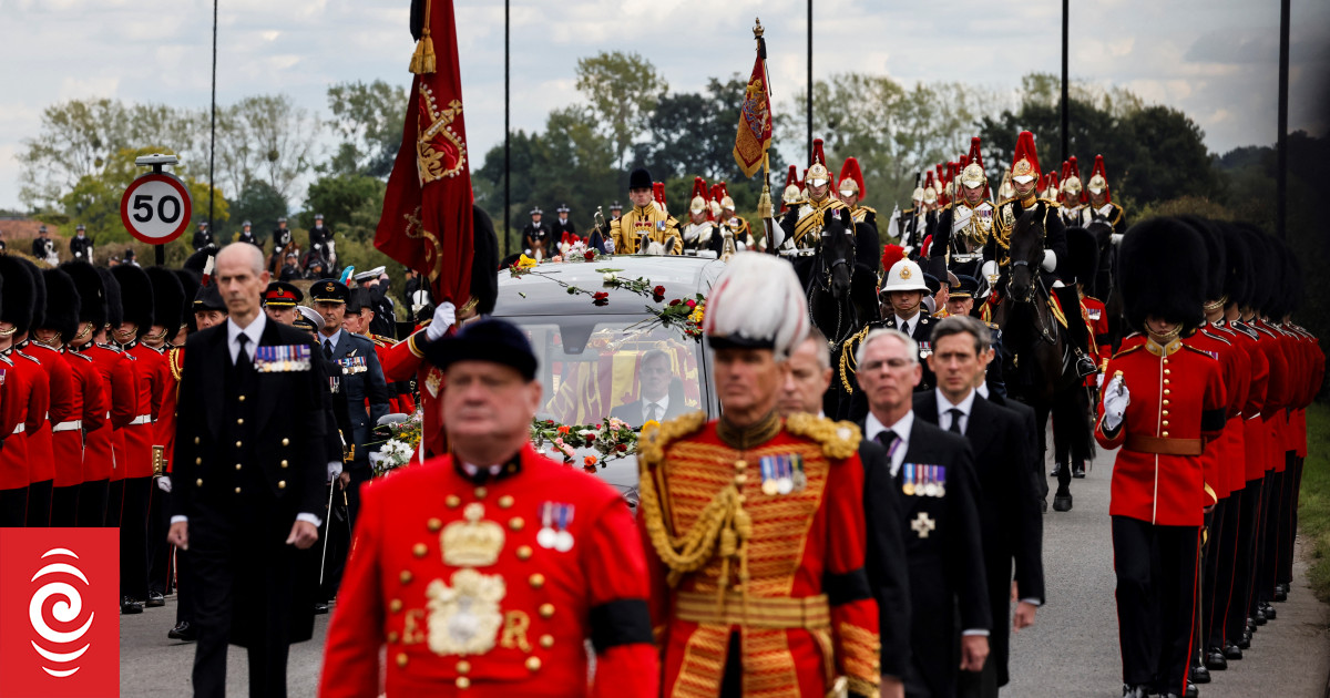 Queen: reporter Katie Todd in Windsor for funeral | RNZ