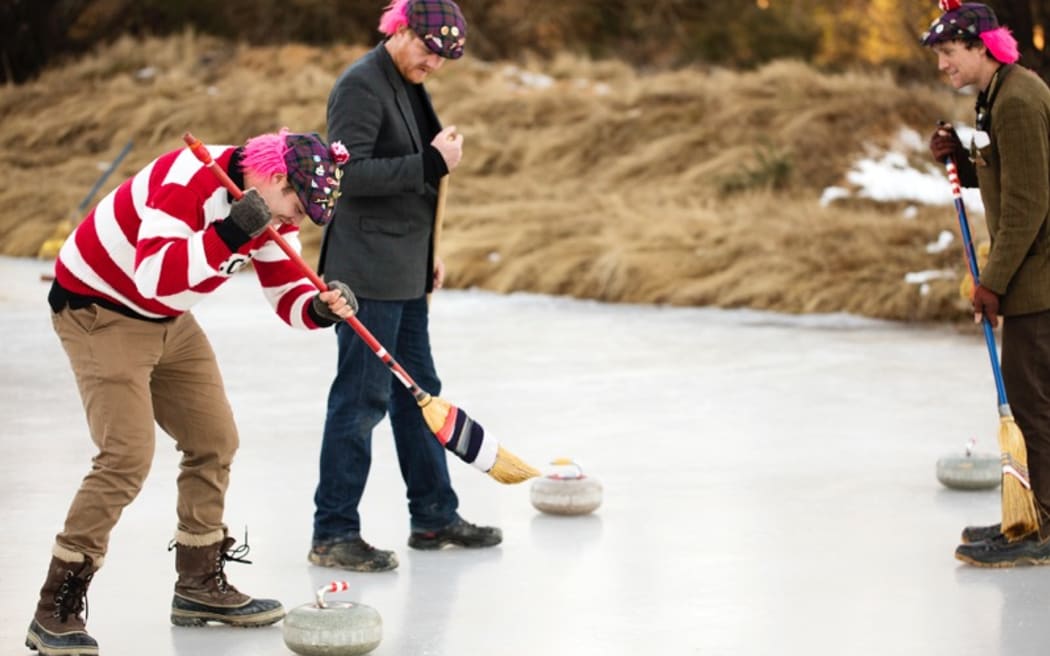 Jock Scott on the endangered sport of outdoor curling | RNZ
