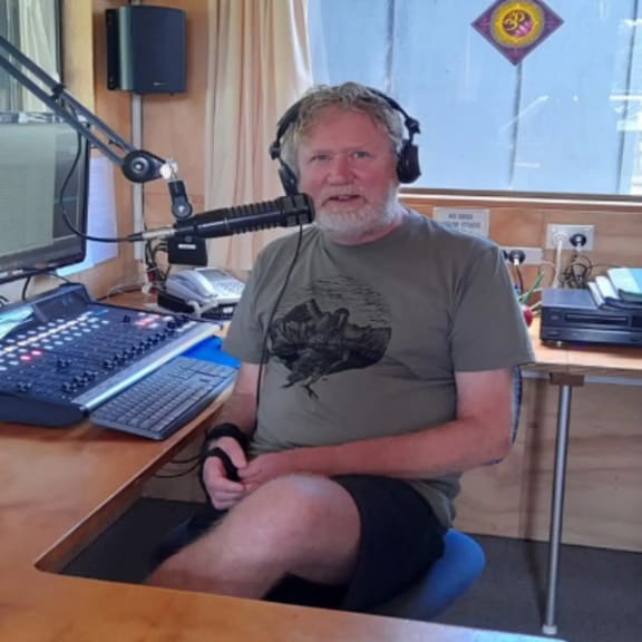 Great Barrier's thriving media scene | RNZ