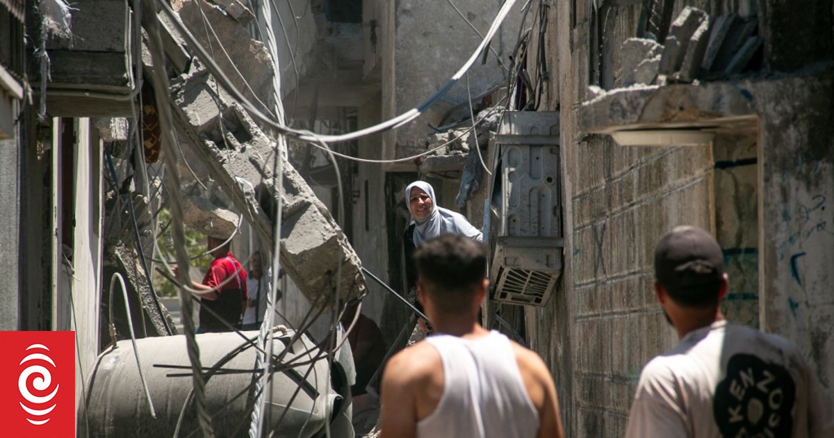 Qatar to pull out of Gaza ceasefire mediation, source says | RNZ News