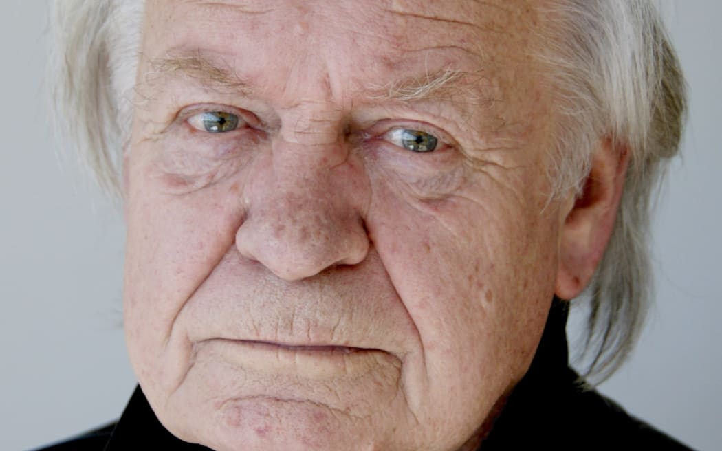 Sir Ian Mune: Kiwi cinema's 'jack of all trades' knighted | RNZ News