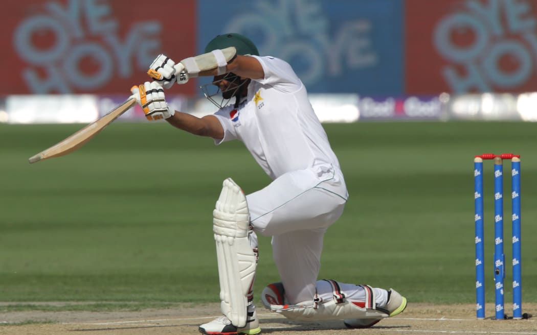 Babar ton lifts Pakistan after Black Caps strike early | RNZ News