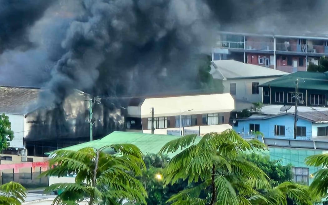 Cigarette end suspected to have sparked large fire in Apia | RNZ News