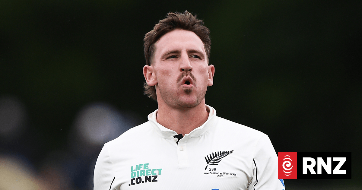 Cricket: Nathan Smith snares fastest five-wicket haul in Black Caps ...