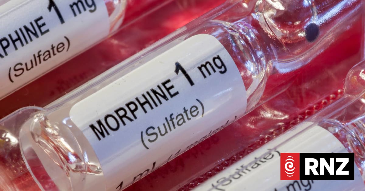 Low-dose morphine shortage has health workers worried | RNZ
