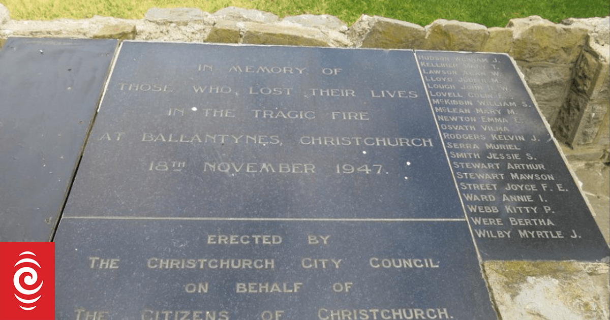 Appeal after theft of plaques honouring Ballantynes' fire victims | RNZ ...