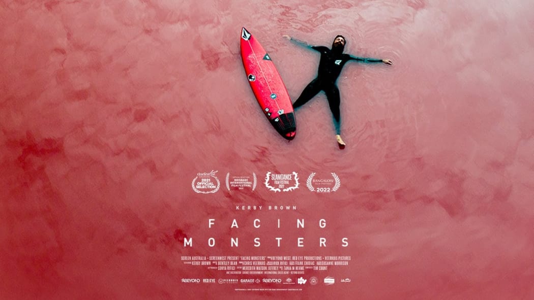 Washing away demons in the surf | RNZ