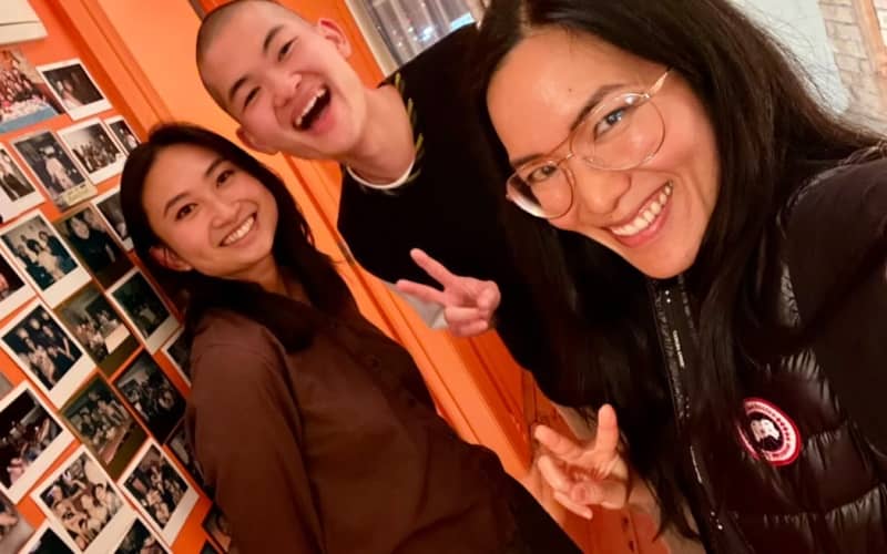 How did American comedian Ali Wong end up at Sam Low's house for dinner ...