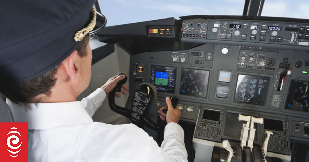 Pilots warn of fatigue | RNZ