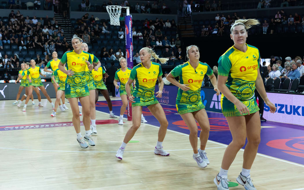 Australian netballers pushing for more pay "slept in cars" | RNZ News