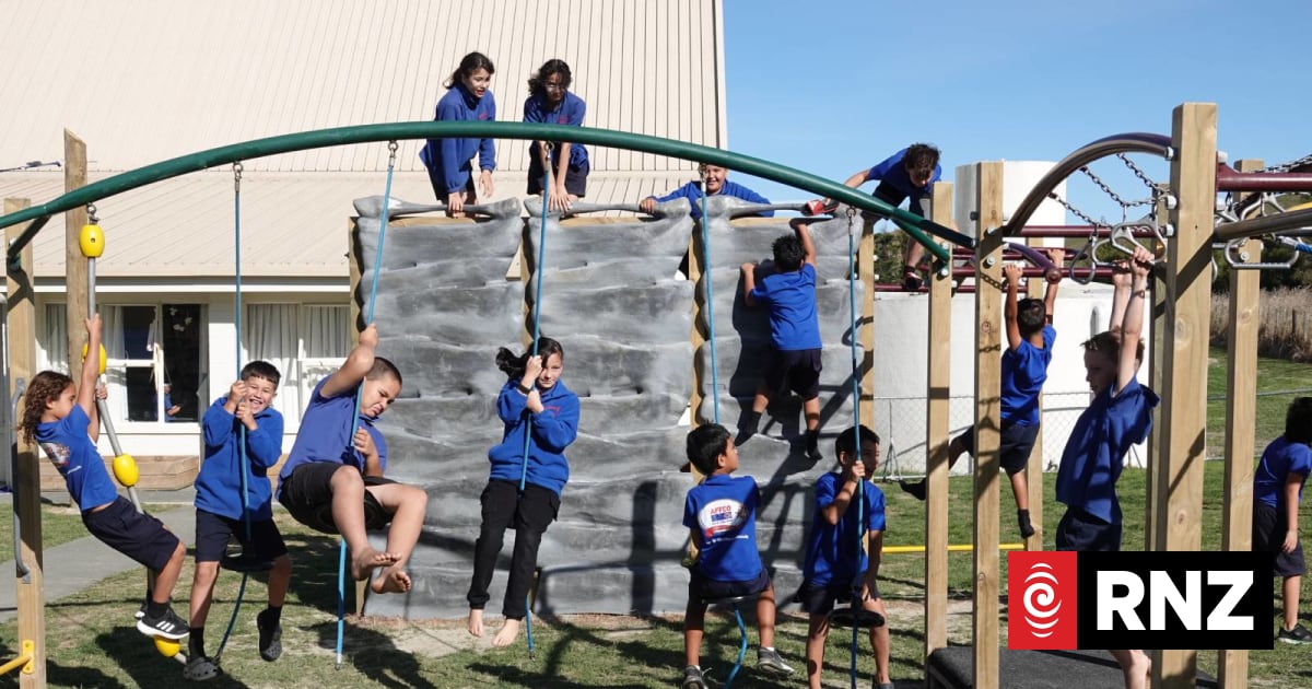 Mormon church doubles as school after cyclone and flood | RNZ