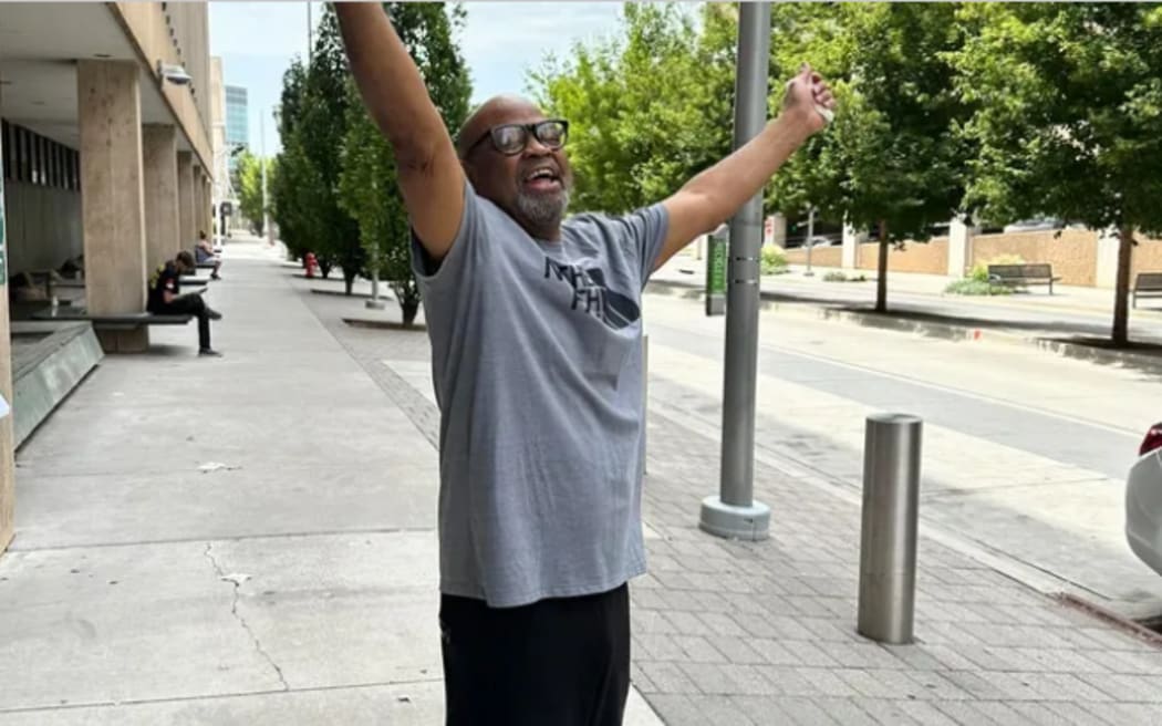 Glynn Simmons: US judge exonerates inmate after 48 years in prison ...