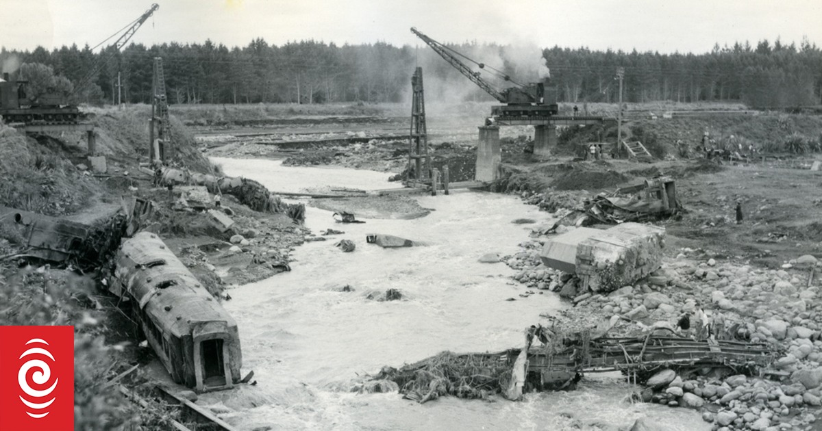 Memories from Tangiwai disaster still vivid 70 years on - rescuer | RNZ ...