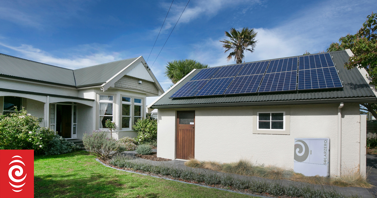 Behind SolarZero's collapse | RNZ News