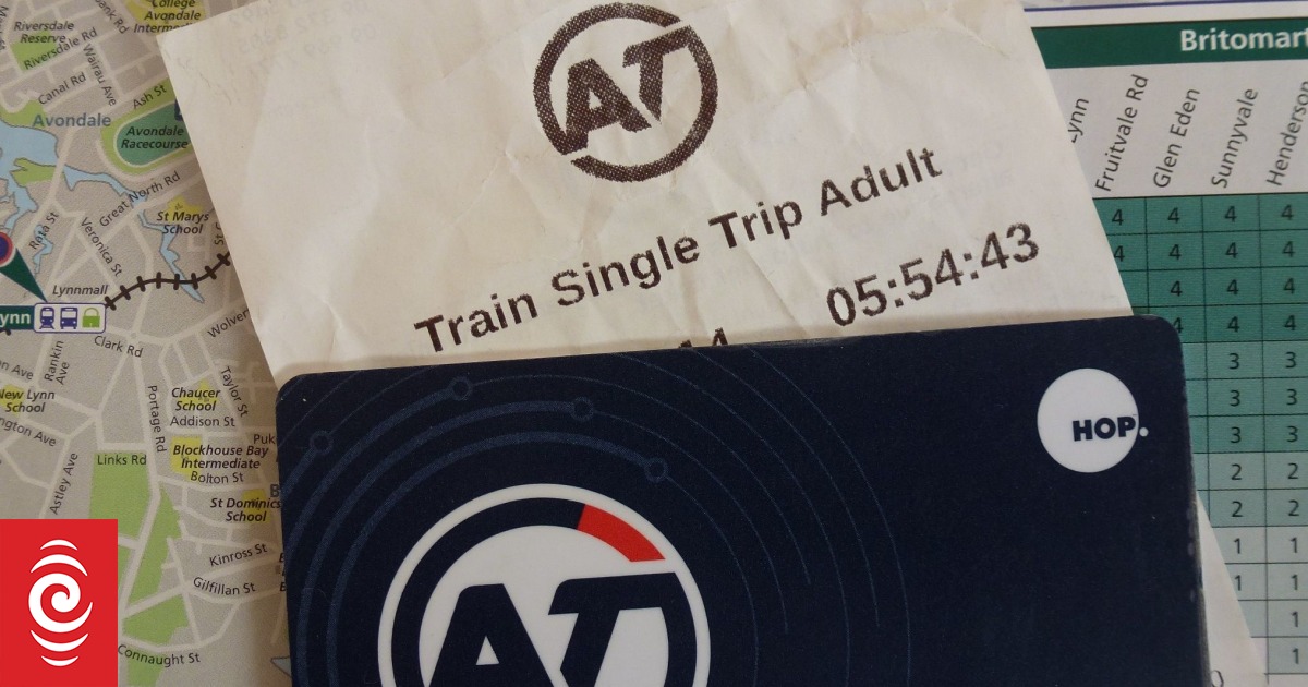 Debit, credit cards soon to be ticket to ride buses across NZ | RNZ