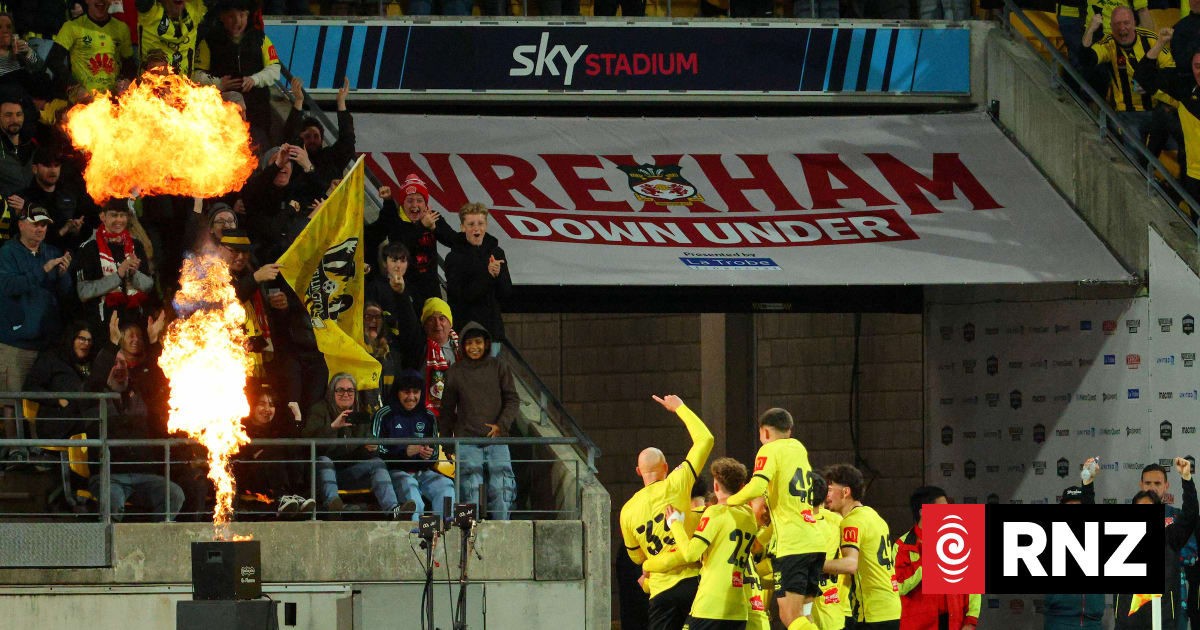 Football live updates: Wellington Phoenix v Wrexham AFC | RNZ