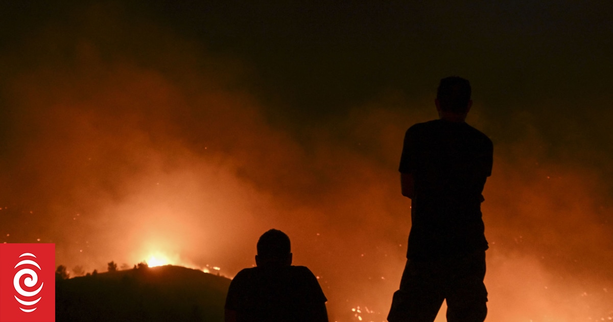 World's first year-long breach of key 1.5C warming limit | RNZ News