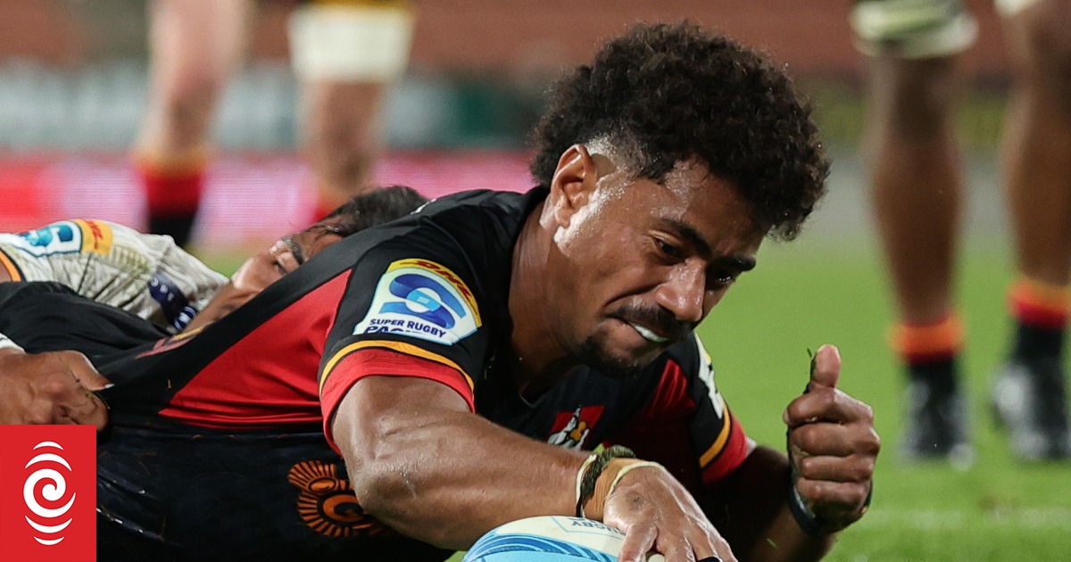 All Blacks wing re-signs with NZ rugby and Chiefs | RNZ News