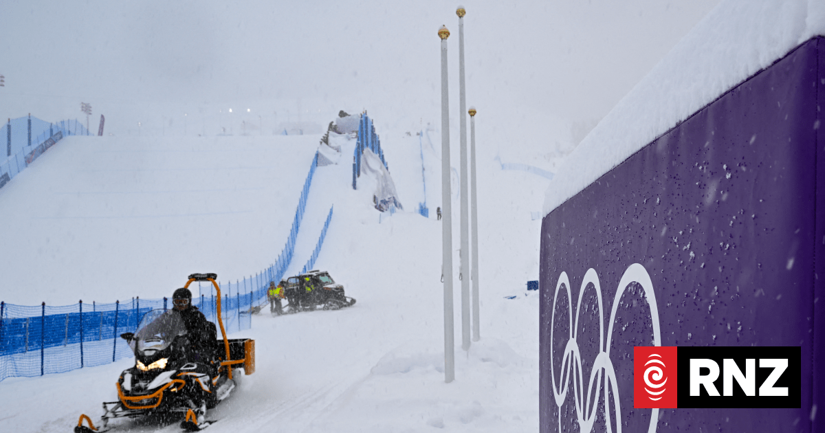 Olympics - Heavy snow upends freestyle skiing and snowboard events ...