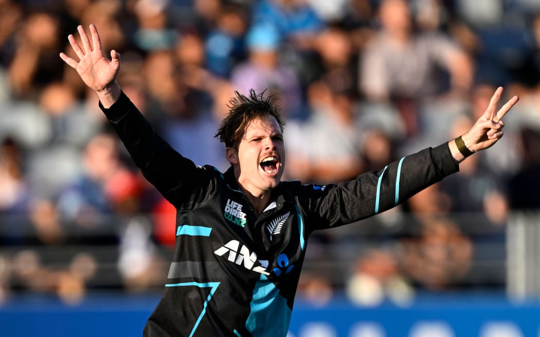 Lockie Ferguson hat-trick propels Black Caps to victory over Sri Lanka ...
