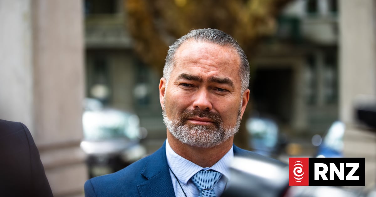 Billy Te Kahika quits politics, shuts down New Zealand Public Party | RNZ