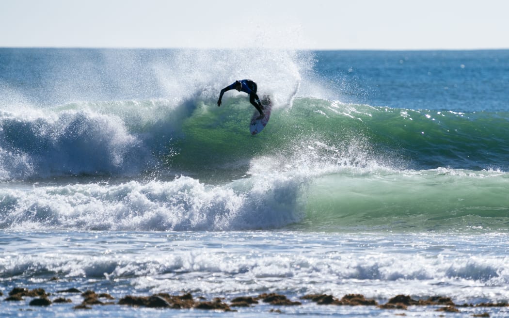 Surfing: Carissa Moore and Italo Ferreira win New Zealand Pro at Raglan ...