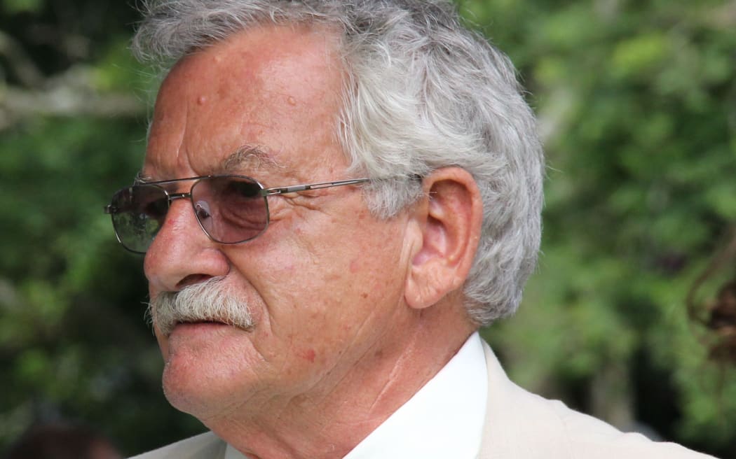 Distinguished poet/novelist Kevin Ireland dies | RNZ News