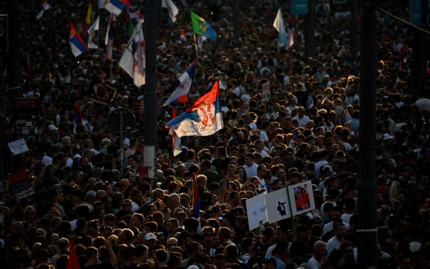 Serbia's police clashes with anti-government protesters | RNZ