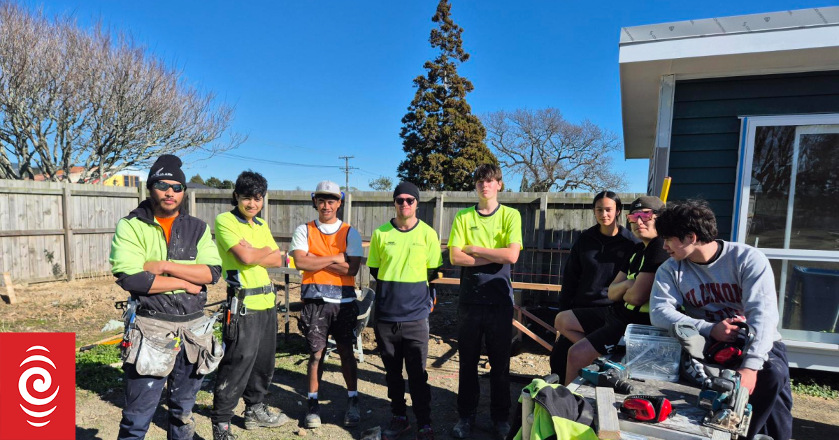 Building programme helps hard-to-reach kids into construction careers ...