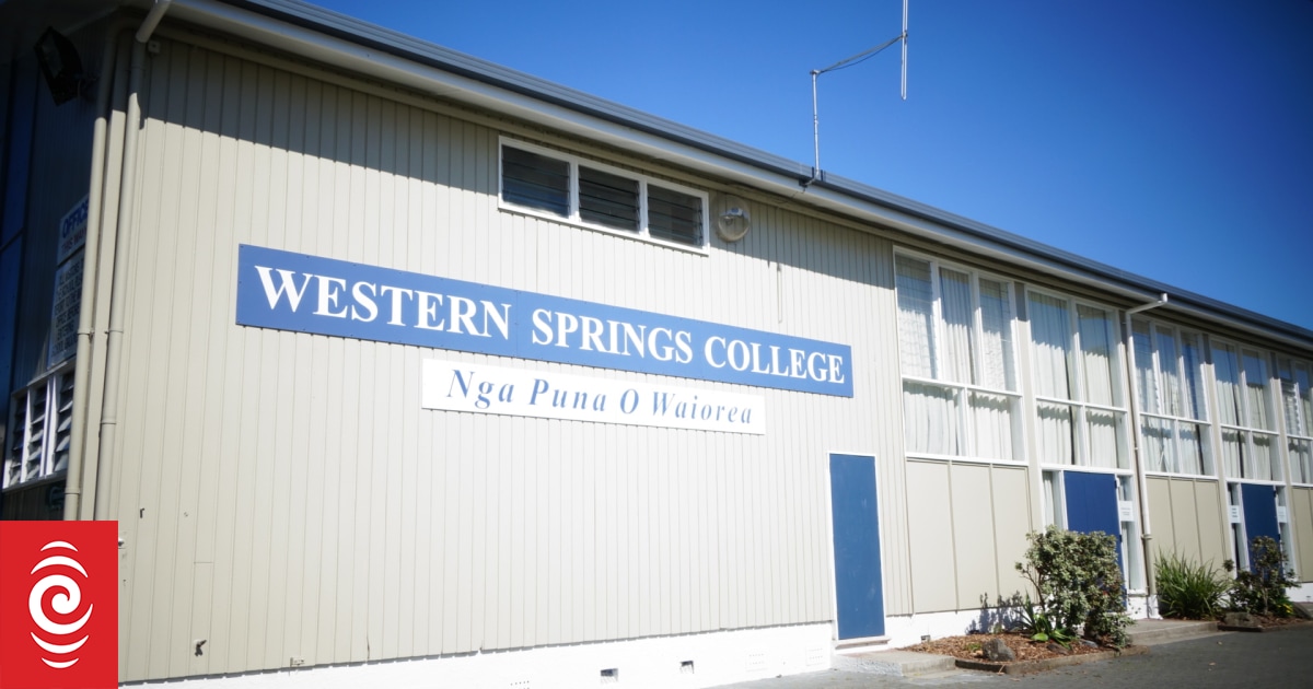 Sewage overflow through college sends pupils home | RNZ News
